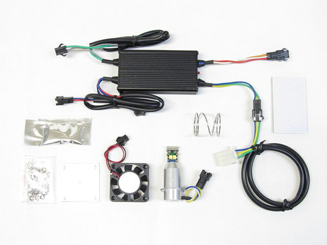 ●コネクターを挿すだけでポン付け出来る！間違えようのない簡単接続で自分でやっても30分で出来ます！ ●定格電圧：12v AC-DC兼用 ●消費電力：20W（Hiビーム）/ 20w（Loビーム） ●適合車種：SUZUKI DR-Z400SM[...