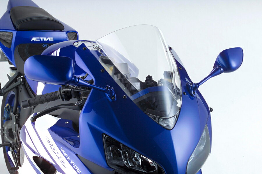 ◆適合車種 CBR1000RR(04-07) 二段形状で、ライダーが伏せた際に防風効果を発揮。 また整流効果にも優れる、スポーツ、レース走行向け。
