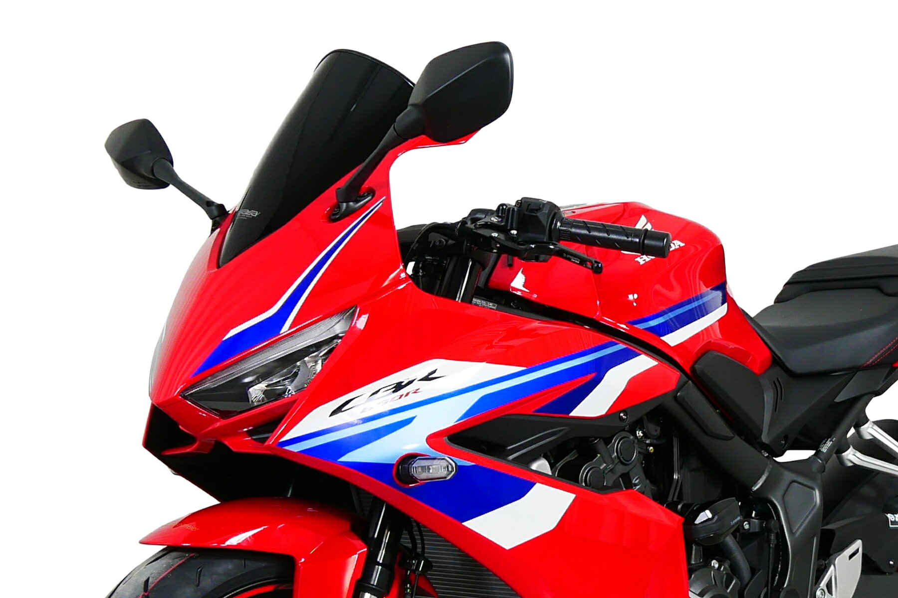 ◆適合車種 CBR650R [8BL-RH03](24) 「スクリーン レーシング」は、スクリーン中央部がドーム状に盛り上がったスクリーンです。 伏せたライディングポジションを考慮した形状を採用し、「MotoGP」や「WSB(ワールドスーパ...