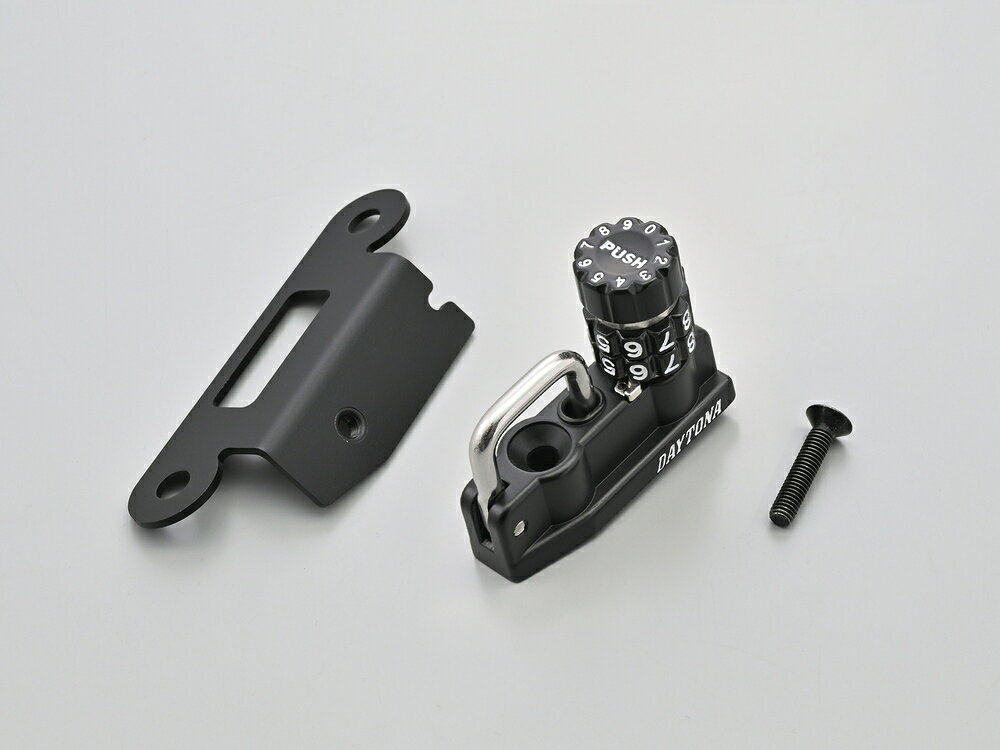 ◆適合車種 CL250/CL500 ダイヤル式なのでカギが増えないヘルメットホルダー。 車種専用設計なので、ボルトオンで装着できます。 解錠する数字は任意で変更可能。 2ダイヤルロック式。 ダイヤルリングの数字が見えなくても、リングの突起と...