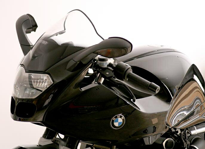 カタログ品番: MR715S メーカー品番: 4025066112067 JANコード: 4547567623403 *年式の古い車両への取り付けについて、経年により車両側の寸法が変わりスクリーンと正確に勘合せず取り付けに手間がかかる場合が...
