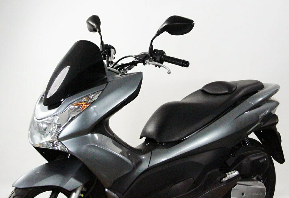 カタログ品番: MP072K メーカー品番: 4025066144013 JANコード: 4548916014132 「スクリーン スポーツ」は、車両のスポーティなイメージを崩さない小型のスクリーンです。優れた防風効果はミドルツーリングやロ...