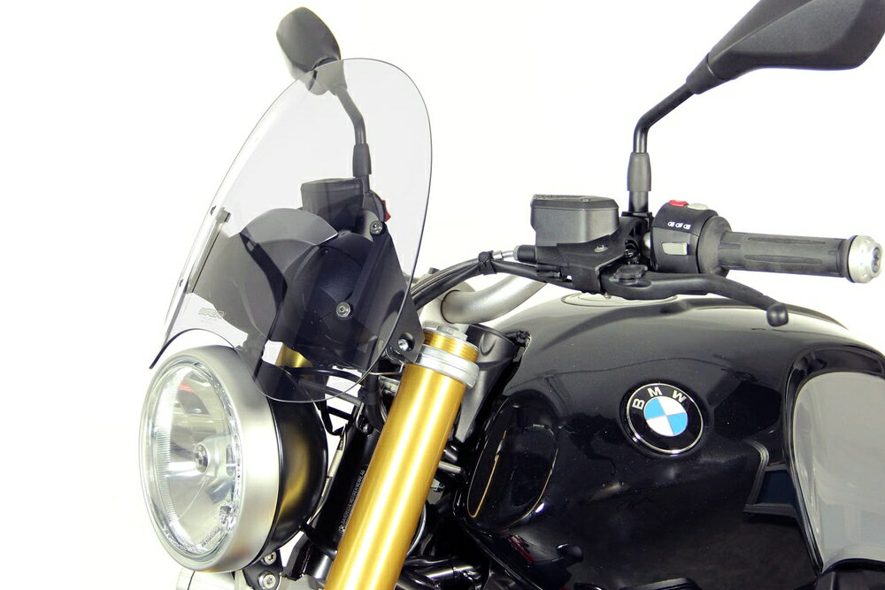 カタログ品番: MT758C メーカー品番: 4025066155262 JANコード: 4548916568772 「スクリーン ツーリング」は、全長を長めに成型したスクリーンです。走行風をとにかく低減させたい方や、ロングツーリング派の方...