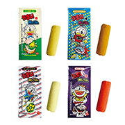 パッケージサイズ：約幅3.5センチ×高さ8.5センチ 商品サイズ：約幅1.6センチ×高さ5センチ うまい棒がそのまま消しゴムになったユニークなアイテムです。 パッケージを開けると、本物の駄菓子のようなデザインのうまい棒風消しゴムが入っていま...