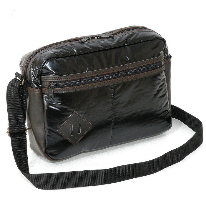 【UNOFUKU ビジネスバッグシリーズ】シリーズはコチラ 【商品名】 ED KURGER ショルダーバッグ 【商品説明】 陶器のような美しい光沢感。本体生地の表面にラスターコーティングを施し、ツヤ感をプラス。その名の通り、陶器を思わせる美...