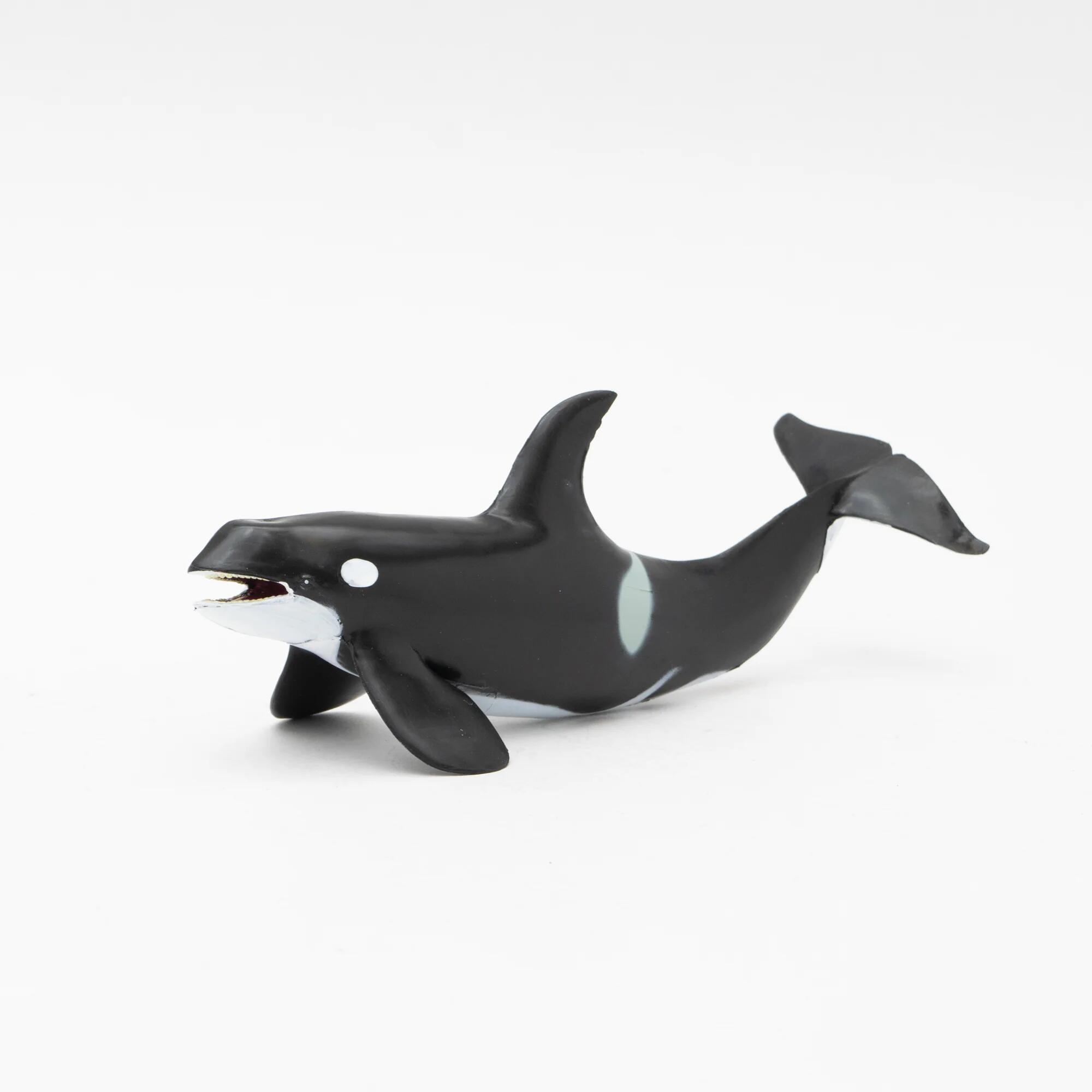 【ダイナソーモデル】シリーズはコチラ 【商品名】 シャチ ソフトモデル 【仕様】 商品サイズ：L19.5×W7×H11.5cm / 152g Item CD：70611 【商品説明】 水族館の人気者シャチのPVC製フィギュアです。コレクショ...