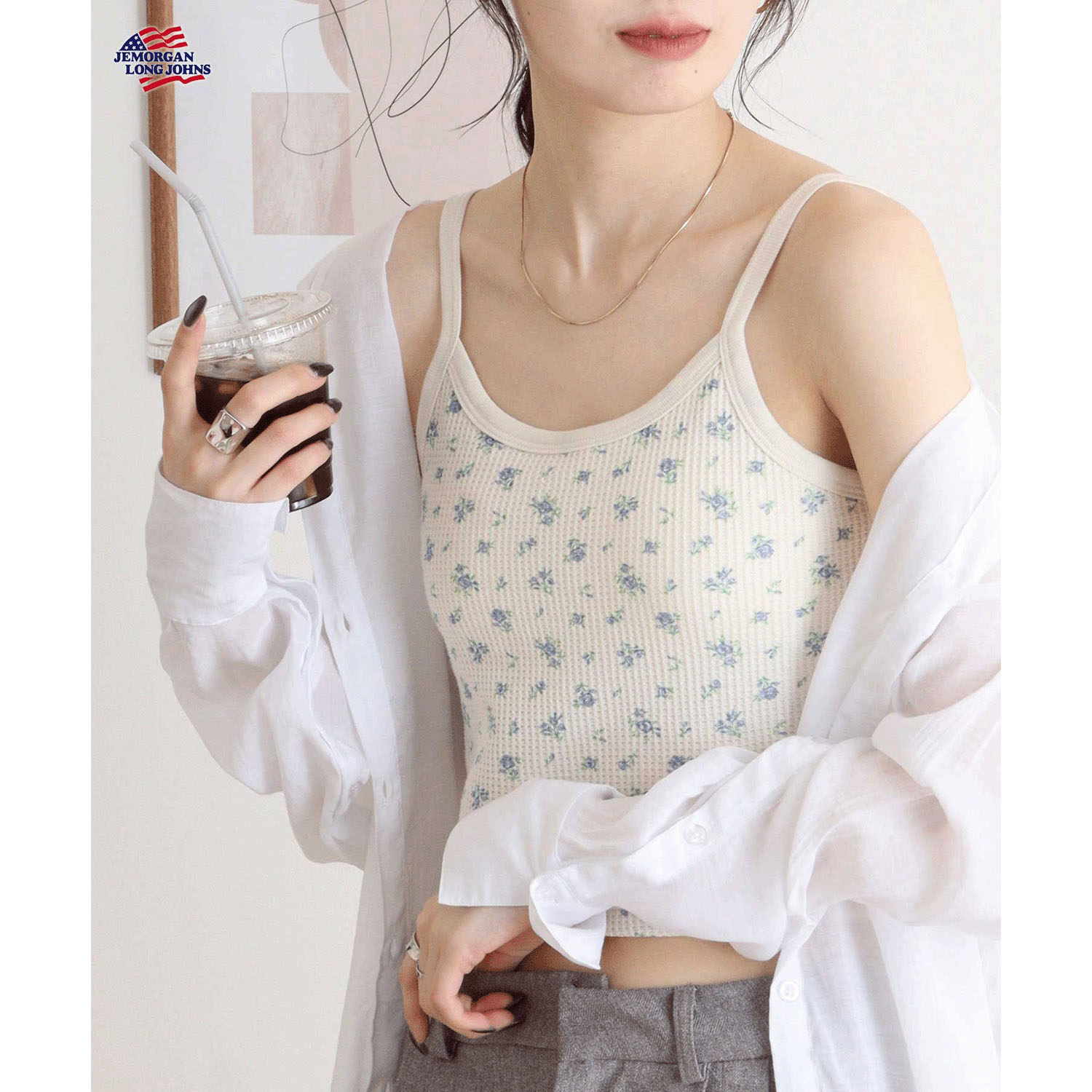 素材：綿55％／ポリエステル45％産地：中国カラー：マリンブルーF他店舗でも併売しているため、一部在庫切れが起きる場合がございます。そのため一部取り寄せとなり、遅延やキャンセルとなる場合がございます。メーカーもしくは代理店:ライオンキングジ...