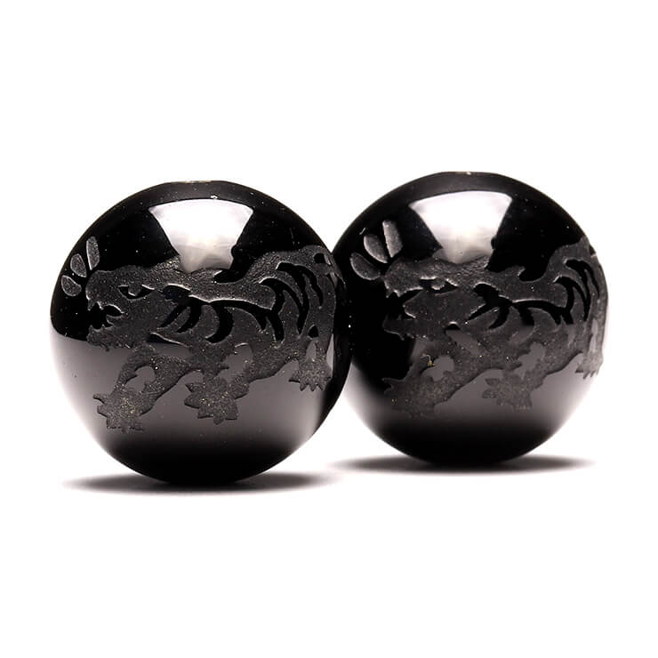 shishinju【粒売り/バラ売り】四神オニキス 白虎（ブラック）14mm中国神話として親しまれている「四神・白虎（しじん　びゃっこ）」が彫刻されたオニキス14mmの天然石 粒売り販売です。白虎（びゃっこ）は、その名の通り白い虎の聖獣で、...