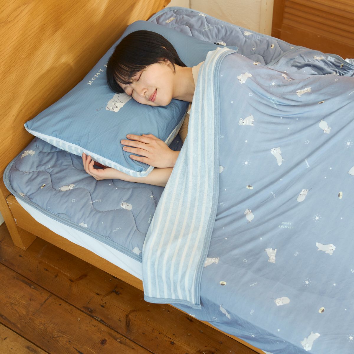 冷感・パイルの2WAY仕様。お好みに合わせて使用できます。ファスナー付きで脱着も簡単。お家のまくらが簡単にかわいいにゃんこに変身します。伸縮性のある生地感で寝心地も抜群です。&nbsp; 商品スペック約43×63cm素材表地：ポリエステル（...