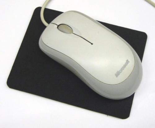 領収書は送付先名にて発行し商品に同梱させて頂きます。別名にてご希望の場合は備考欄にその旨ご記入下さい。●東レ エクセーヌ アルカンターラ マウスパッド ●なめらかでぬくもりのある独特のスエードタッチ。 ●断面積比で髪の毛の400分の1という...