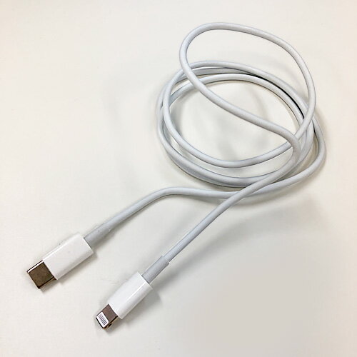 商品番号 J0151 端子 Lightning (オス)USB Type-C (オス) 適合機種 Lightning ポート搭載の iPhone、iPad 適合電源 USB PD 対応 電源アダプタ（充電アダプタ） 18W 9V=2.4A ...