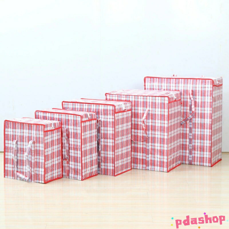 ?大容量のビニールバッグです。多めの買い物にも対応できます。 ?ポリプロピレン素材だから水にぬれてもサッとひとふき♪ ?折畳みできるエコバッグです、通常サイズのショッピングバッグよりは小さくなりませんが、その分生地が厚くて丈夫です。 ?買い...