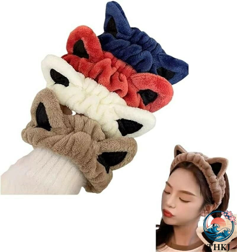 ねこ耳が付いた可愛いヘアバンドが登場♪ ふわふわ柔らかい素材でお肌に優しい肌触り 伸縮性もあり、吸水力も抜群です ホワイト、レッド、ブラウン、ブルーの4色カラー 洗顔やメイク時、入浴タイムに使用できます 【サイズ】長さ22cm 幅8cm