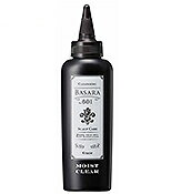 頭皮にうるおいを与え、健やかに仕上げる 頭皮が乾燥肌~普通肌の方のスカルプクレンジング ・乳酸Na、スクワラン（うるおい成分）配合 ・オリエンタルリラックスアロマの香り ・インターロッキング香料配合 こんな方にオススメ ・40〜50代の方 ...