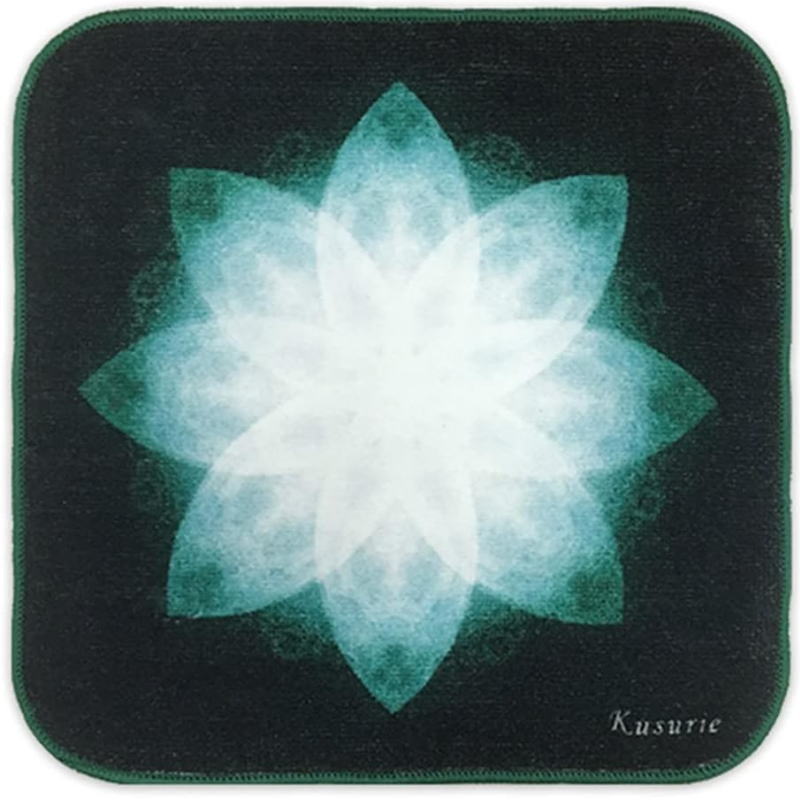 「ルナーエンジェル」がモチーフになったミニタオルです。 ★ルナーエンジェル…女神。女性の守り神。月読みの神様のパワーです。女性特有のお悩みをお持ちの方に特におすすめです。 【商品詳細】 ●サイズ:約 20×20cm ●素材:綿100%「ルナ...