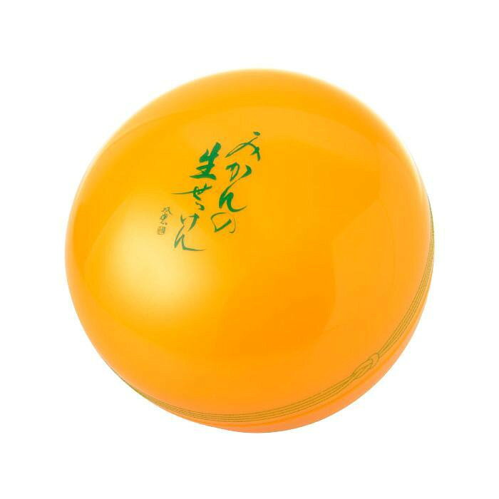 固形でもない、フォームでもない「生」タイプのせっけんです。蜜柑の香りでスッキリ洗顔!【保管上の注意】直射日光があたる場所、高温多湿を避け、涼しいところに保管してください。水や異物が入らないよう注意し、使用後はフタをきちんと閉めて保管してくだ...
