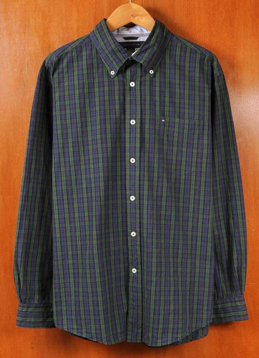 ■商品説明 USA古着「TOMMY HILFIGER」の長袖シャツです。良い雰囲気のチェック柄がポイントです。サイズは大きめですのでジャストサイズの方はもちろん、ビッグサイズコーデや女性のシャツワンピスタイルにもお勧めです。 ■状態 USE...