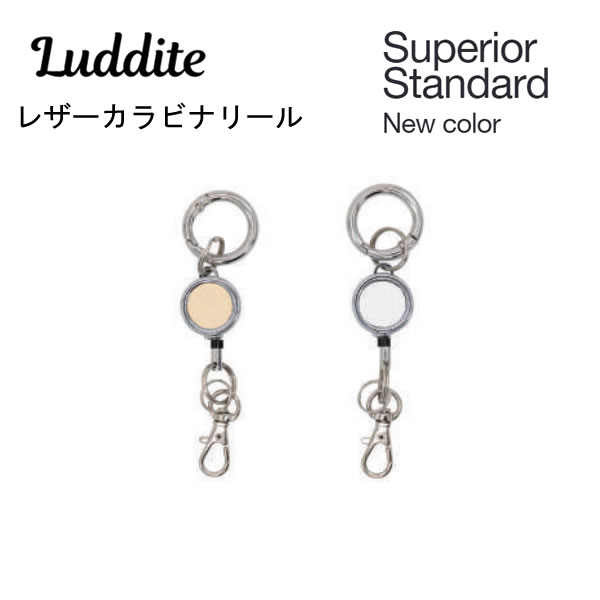 SUPERIOR STANDARDに新色登場。 好評いただいてる定番の合皮シリーズに、艶やかなゴールドとシルバーの2色が新たに加わりました。 洗練された光沢感が、日常の持ち物にさりげない華やかさをプラスします。 性別を問わず、ギフトにもおす...
