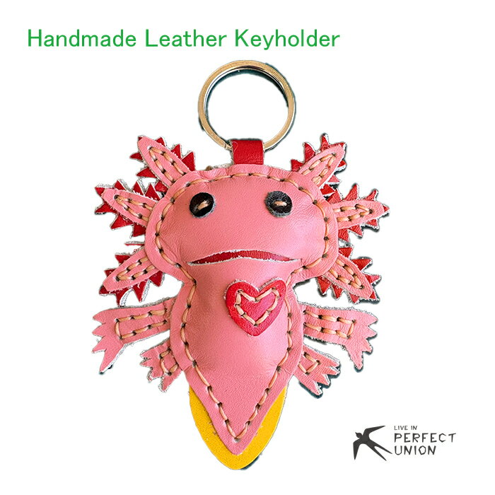 商品情報素材/材質革サイズ/寸法約100x115mm商品説明ウーパールーパーをモチーフにしたレザーキーホルダーです。※自然由来の商品のため、商品そのものが元々持っている傷や汚れなどが見られる場合がございます。そういった部分をあえて使用するこ...