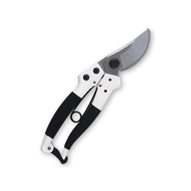 ●メーカー名：岸本農工具（カマキ） / kamaki(カマキ)●商品名：P-870 替刃式剪定鋏 白 バイパス180●メーカー品番：P-870●JANコード：4953699008702商品の保証は、メーカー保証書の内容に準じます。仕様■全長...