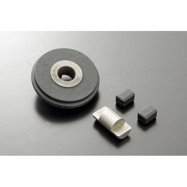 ●メーカー名：ピーエムシー / PMC●商品名：ローラー＆シャフトセット Z750−1000（72−80）●メーカー品番：72-064●JANコード：4589641276754商品の保証は、メーカー保証書の内容に準じます。※掲載画像はイメー...