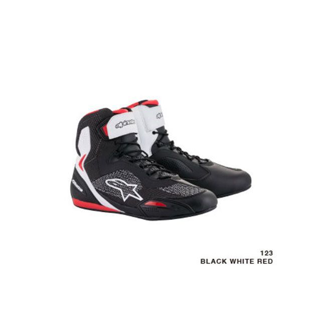 ●メーカー名：アルパインスターズ / Alpinestars●商品名：ファスター3 ライドニット シューズ（ブラック/ホワイト/レッド）●サイズ 9・サイズ：8はこちら・サイズ：8.5はこちら・サイズ：9.5はこちら●JANコード：8033...
