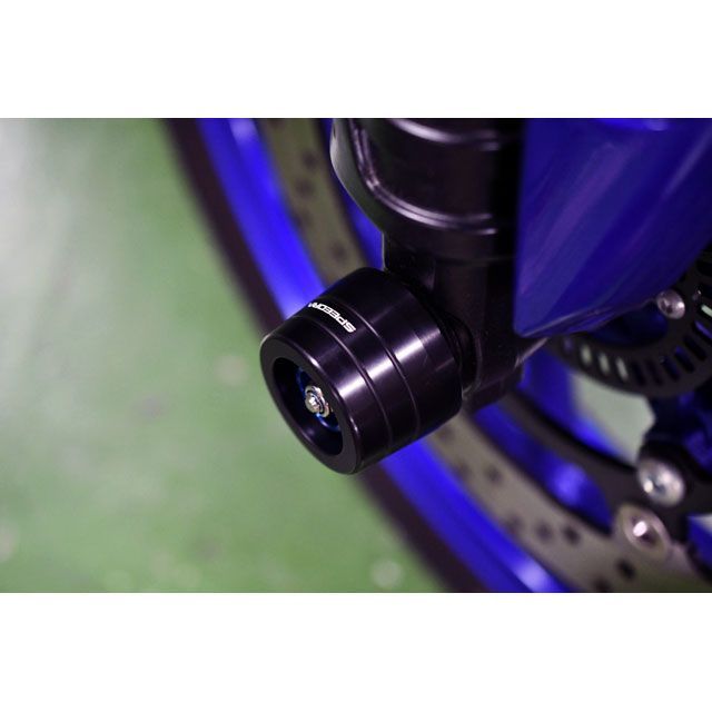 ●メーカー名：SPEEDRA(スピードラ)●商品名：フロントアクスルスライダー●カラー レッド・カラー：チタンはこちら・カラー：ゴールドはこちら・カラー：ブルーはこちら●メーカー品番：AASYA02FRD●JANコード：4580540701...