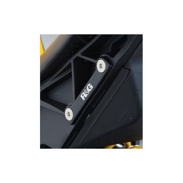 ●メーカー名：アールアンドジー / R&G●商品名：リアフットレストプレート ブラック●メーカー品番：RG-BLP0035BK●JANコード：4582483535676当商品はお客様ご注文後の海外輸入となります。通常時で1ヶ月半ほど入荷日数...