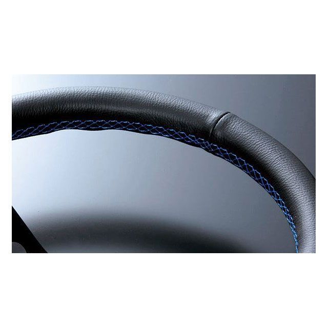●メーカー名：D1 SPEC(ディーワンスペック)●商品名：FLAT—R（フラットR） ステアリング 35パイ ブラックレザー/ブルーステッチ●メーカー品番：DSC-FC350BL●JANコード：4580162032607商品の保証は、メー...