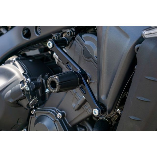 ●メーカー名：オーバーレーシング / OVER RACING●商品名：エンジンスライダー（ブラック）●メーカー品番：・59-452-01B●JANコード：4539770124884OVERRACINGから直接取寄せ。目安の納期ですが、受注生...