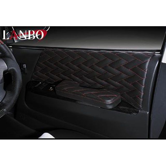 ●メーカー名：LANBO(ランボ)●商品名：ドアアームレスト Type LUXE 200ハイエース 1-4型（ブラック×レッドステッチ）●メーカー品番：LUXE-1549B-RED●JANコード：4589707201584商品の保証は、メー...
