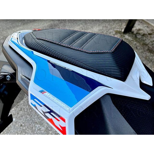 ●メーカー名：モトグラフィックス / MOTOGRAFIX●商品名：ボディパッド リアパッド●メーカー品番：MT-RB022M2●JANコード：4580779600770当商品はお客様ご注文後の海外輸入となります。通常時で1ヶ月半ほど入荷日...