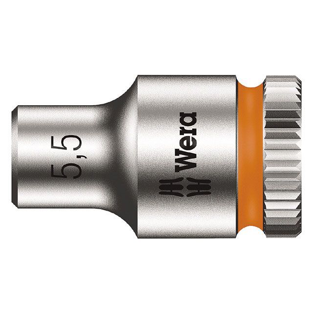 ●メーカー名：ヴェラ / WERA●商品名：003504 差込角1/4DR 1/4インチZYKLOPソケット 六角差込サイズ5.5mm 全長23mm●メーカー品番：・003504●JANコード：4013288120120商品の保証は、メーカ...