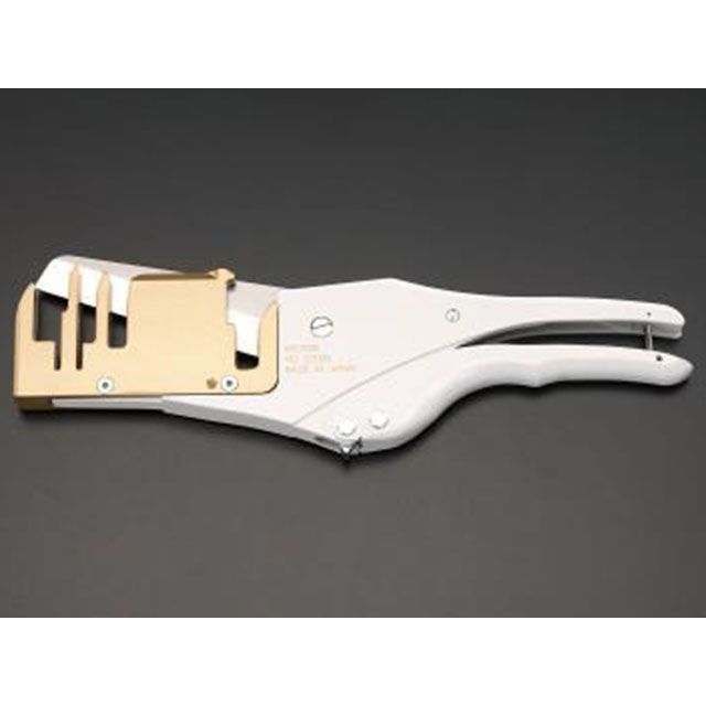 ●メーカー名：エスコ / ESCO●商品名：310mm エアコンダクトカッター●メーカー品番：EA338DE-10●JANコード：4518340314566商品の保証は、メーカー保証書の内容に準じます。全長：310mm重量：650g因幡：S...