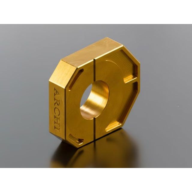 ●メーカー名：アーキ / ARCHI●商品名：チェーンアジャスタープレート（ゴールド）●メーカー品番：189-5515●JANコード：4589641478585商品の保証は、メーカー保証書の内容に準じます。カラー：ゴールドZ900RSのリア...