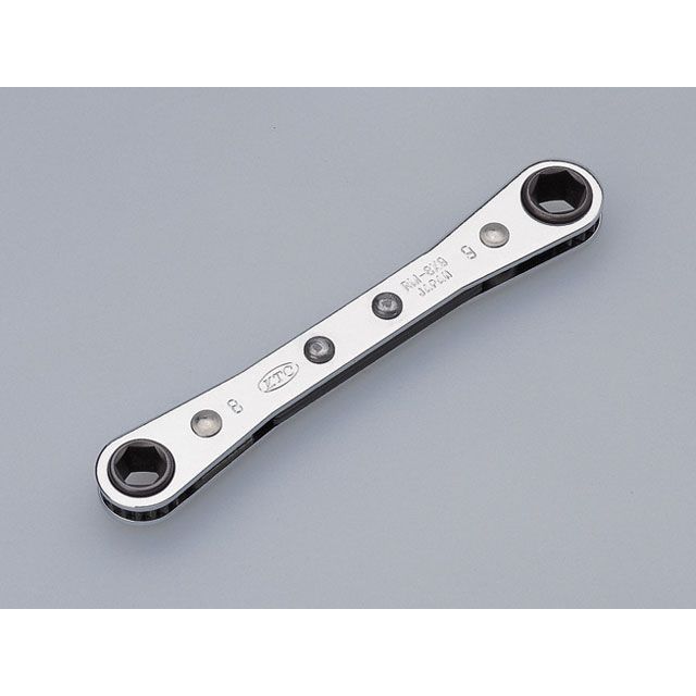 ●メーカー名：ケイティーシー / KTC(ケーティーシー)●商品名：RM-8×9S 板ラチェットメガネレンチ（JAN付）●メーカー品番：RM-8X9S●JANコード：4989433303321商品の保証は、メーカー保証書の内容に準じます。●...