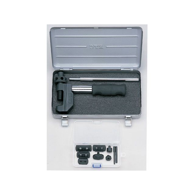 ●メーカー名：ケイティーシー / KTC(ケーティーシー)●商品名：MCCU14 ドライブチェーンツールセット●メーカー品番：MCCU14●JANコード：4989433749853商品の保証は、メーカー保証書の内容に準じます。●セット内容本...