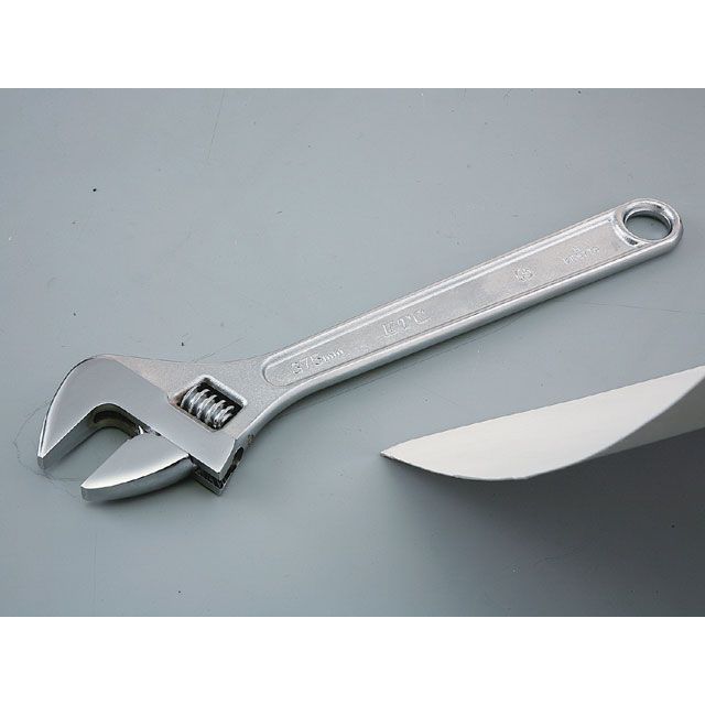 ●メーカー名：ケイティーシー / KTC(ケーティーシー)●商品名：MWA-375 モンキレンチ●メーカー品番：MWA-375●JANコード：4989433206110商品の保証は、メーカー保証書の内容に準じます。●重量1.3kg●仕様呼び...