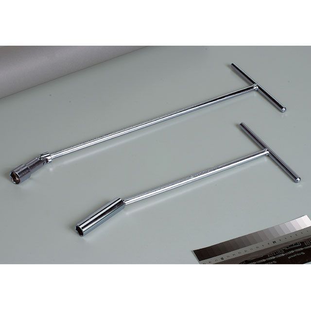 ●メーカー名：ケイティーシー / KTC(ケーティーシー)●商品名：PHF-16H T型フレックスプラグレンチ●メーカー品番：PHF-16H●JANコード：4989433201009商品の保証は、メーカー保証書の内容に準じます。重量500g...