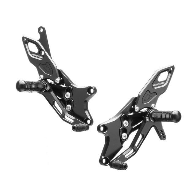 ●メーカー名：ストライカー / STRIKER●商品名：スペシャルステップキット タイプS＆R（ブラック）●メーカー品番：SS-AA2123B●JANコード：4580363910155商品の保証は、メーカー保証書の内容に準じます。カラーブラ...