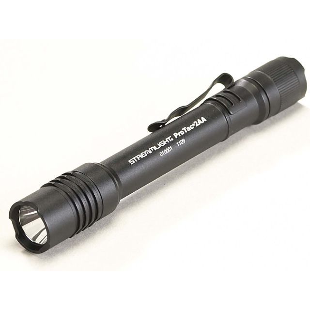 ●メーカー名：ストリームライト / STREAMLIGHT●商品名：88033 PT（プロタック） 2AA タクティカルLEDライト●メーカー品番：88033●JANコード：0080926880337商品の保証は、メーカー保証書の内容に準じ...