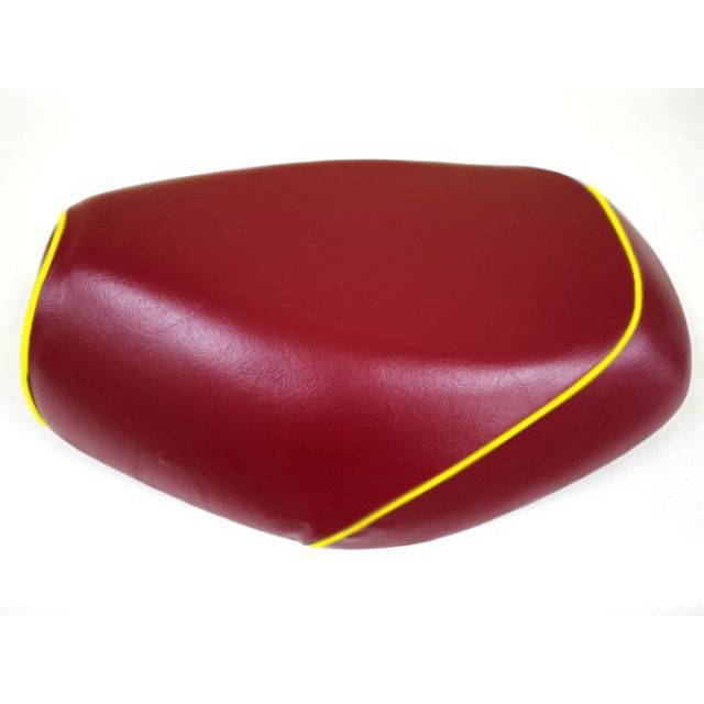 ●メーカー名：グロンドマン / Grondement●商品名：スーナー50SS/Z/100ZZ 国産シートカバー ワインレッド●タイプ 張替 仕様 黄パイピング・タイプ：張替 仕様：黒ステッチはこちら・タイプ：張替 仕様：黒ダブルステッチは...
