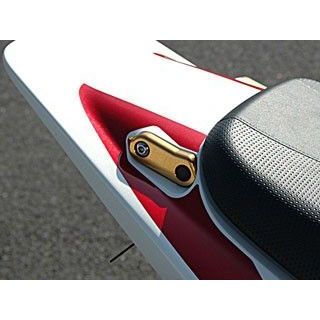 ●メーカー名：ヤマモトレーシング / YAMAMOTO RACING●商品名：CB1300SF SPEC-A リアグラブカバー●カラー ゴールド・カラー：ブラックはこちら・カラー：レッドはこちら・カラー：シルバーはこちら●メーカー品番：00...
