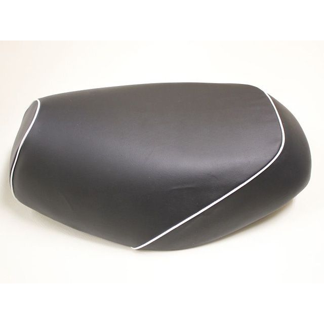 ●メーカー名：グロンドマン / Grondement●商品名：レッツ5 国産シートカバー 黒●タイプ：被せ 仕様：白パイピング●メーカー品番：GR86SC10P20●JANコード：4580336287529商品の保証は、メーカー保証書の内容...