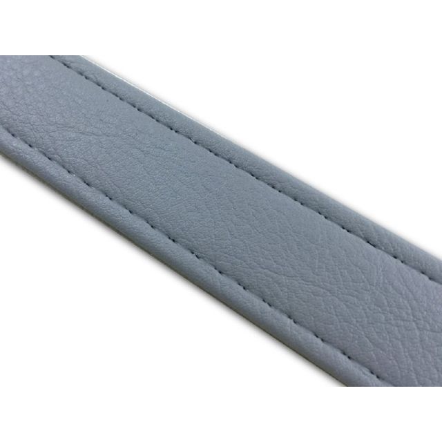 ●メーカー名：グロンドマン / Grondement●商品名：汎用レザーベルト/タンデムベルト等●カラー グレー 長さ 72cm●メーカー品番：T7225C70S0●JANコード：4562493046201商品の保証は、メーカー保証書の内容...