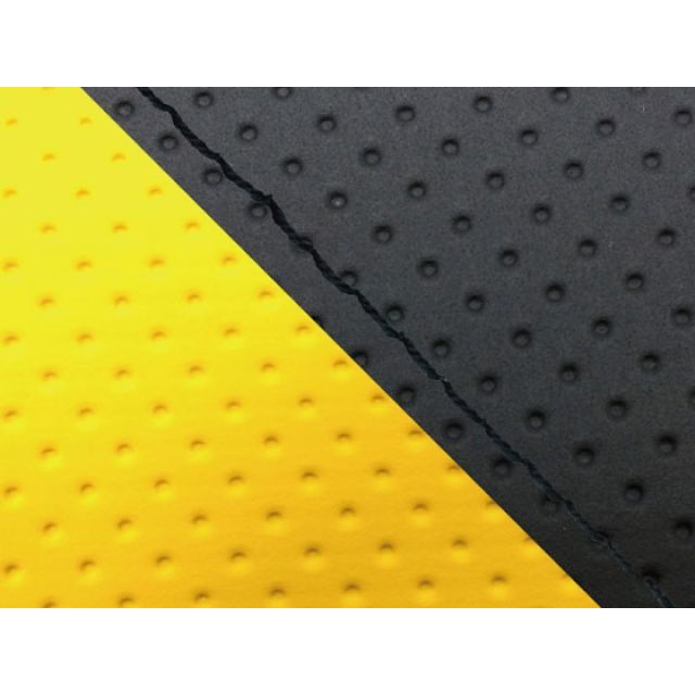 ●メーカー名：グロンドマン / Grondement●商品名：YZF-R1シングル（フロント側） 国産シートカバー エンボス黒＆エンボスイエロー●タイプ：張替 仕様：黒ステッチ・タイプ：張替 仕様：黒ダブルステッチはこちら・タイプ：張替 仕...