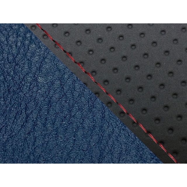 ●メーカー名：グロンドマン / Grondement●商品名：FZ1 フェザー（10年〜）シングル（フロント側） グロンドマン国産シートカバー 張替（エンボス黒・ネイビー）●仕様 赤ステッチ・仕様：透明ステッチはこちら・仕様：黒ステッチはこ...