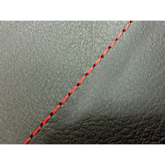●メーカー名：グロンドマン / Grondement●商品名：FZ1 フェザー（10年〜）タンデム（リア側） グロンドマン国産シートカバー 張替（黒）●仕様 赤ステッチ・仕様：透明ステッチはこちら・仕様：黒ステッチはこちら・仕様：透明ダブル...
