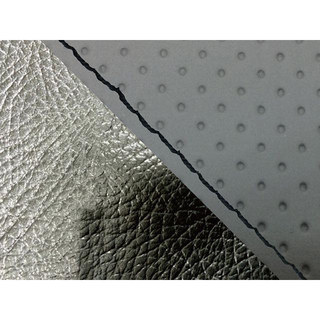 ●メーカー名：グロンドマン / Grondement●商品名：FZ1 フェザー（10年〜）タンデム（リア側） グロンドマン国産シートカバー 張替（エンボスグレー・黒）●仕様：黒ステッチ・仕様：透明ステッチはこちら・仕様：赤ステッチはこちら・...