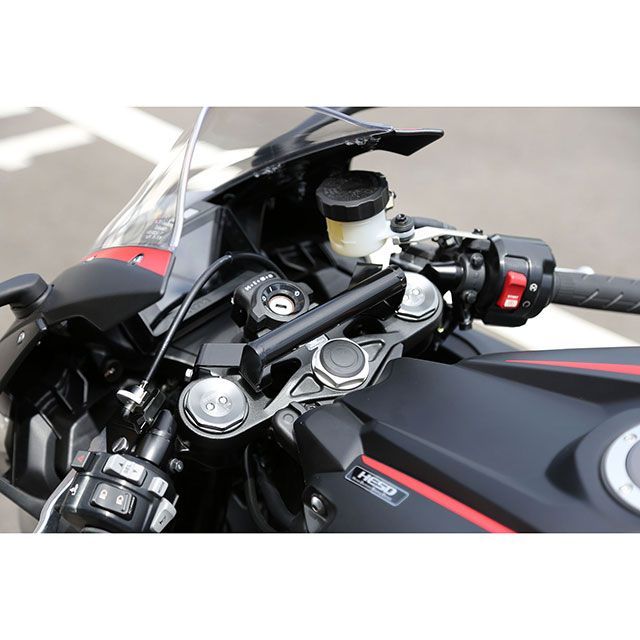 ●メーカー名：キジマ / KIJIMA●商品名：ハンドルマウントステー（ブラック）●メーカー品番：204-081●JANコード：4934154133757商品の保証は、メーカー保証書の内容に準じます。●カラーブラック●材質スチール製●サイズ...